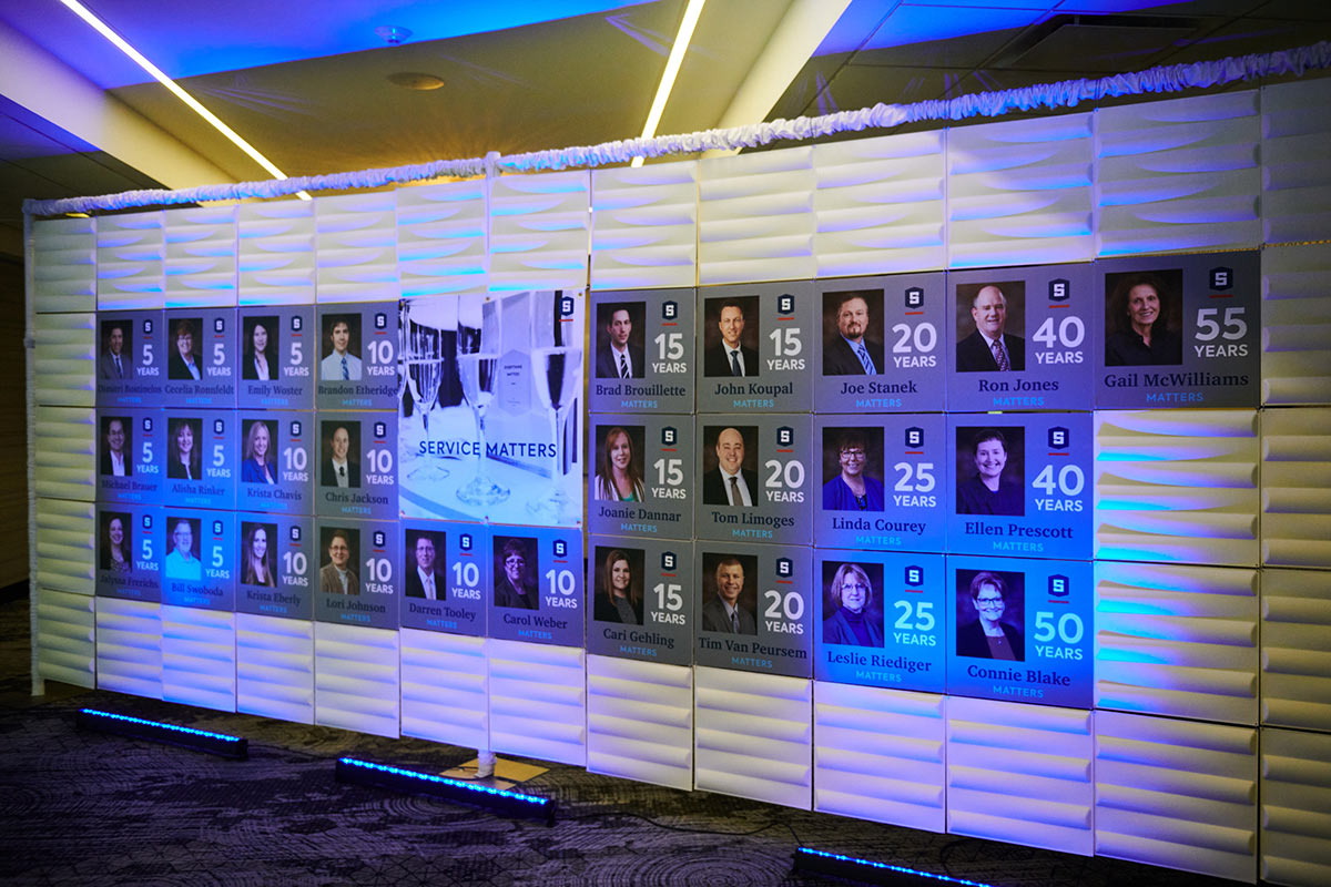 SNB Honors Employees at Annual Service Awards Banquet